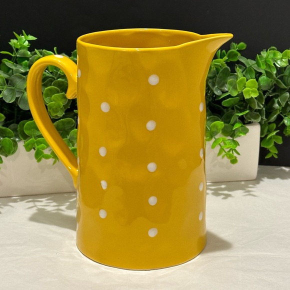 Maxwell & Williams | Dining | Maxwell Williams Sprinkle Pitcher ...